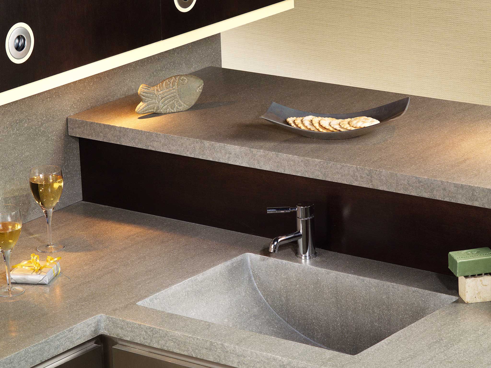 Corian | Solid Surface - Cleaning Tips | FLOFORM Countertops