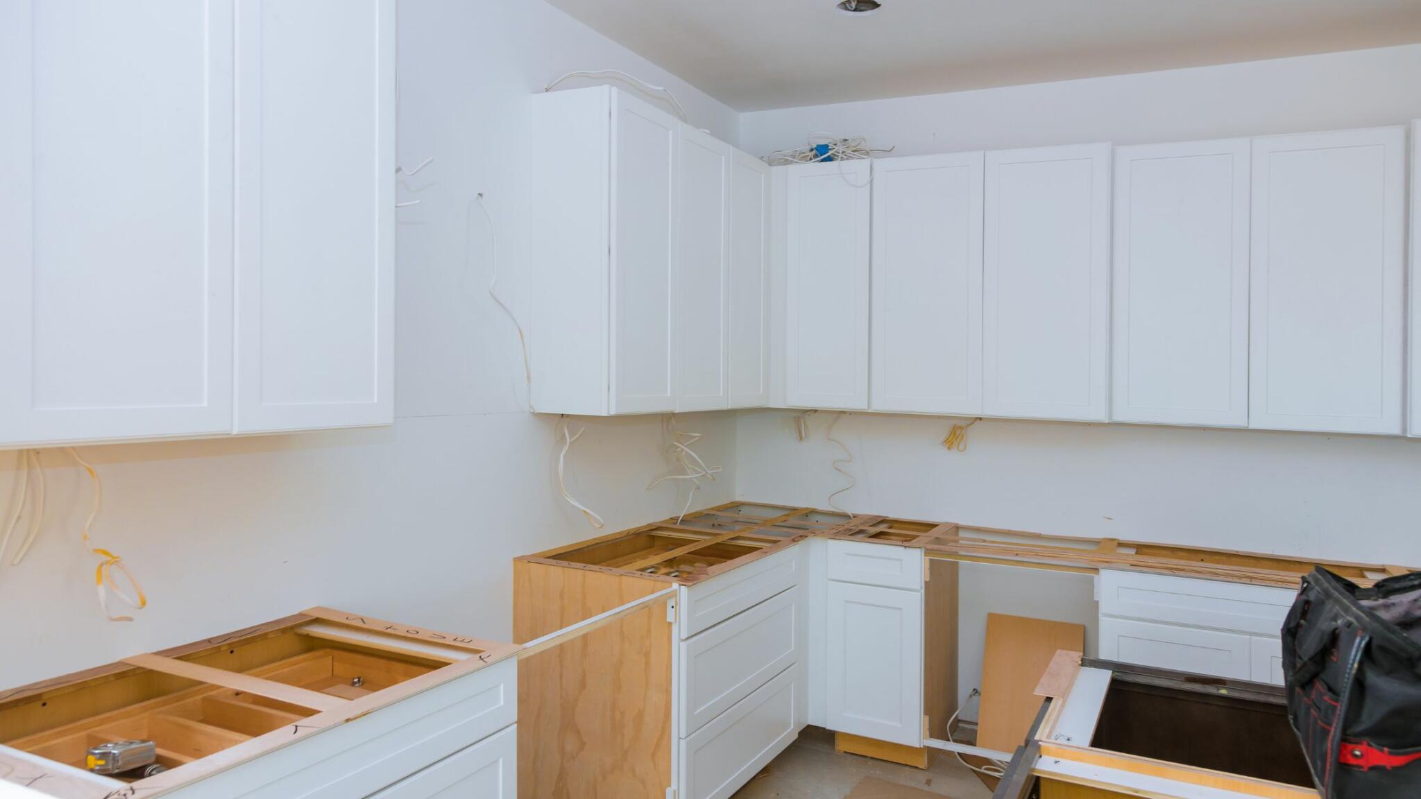 Top It Off! A Homeowner’s Guide to Festive Countertop Replacement